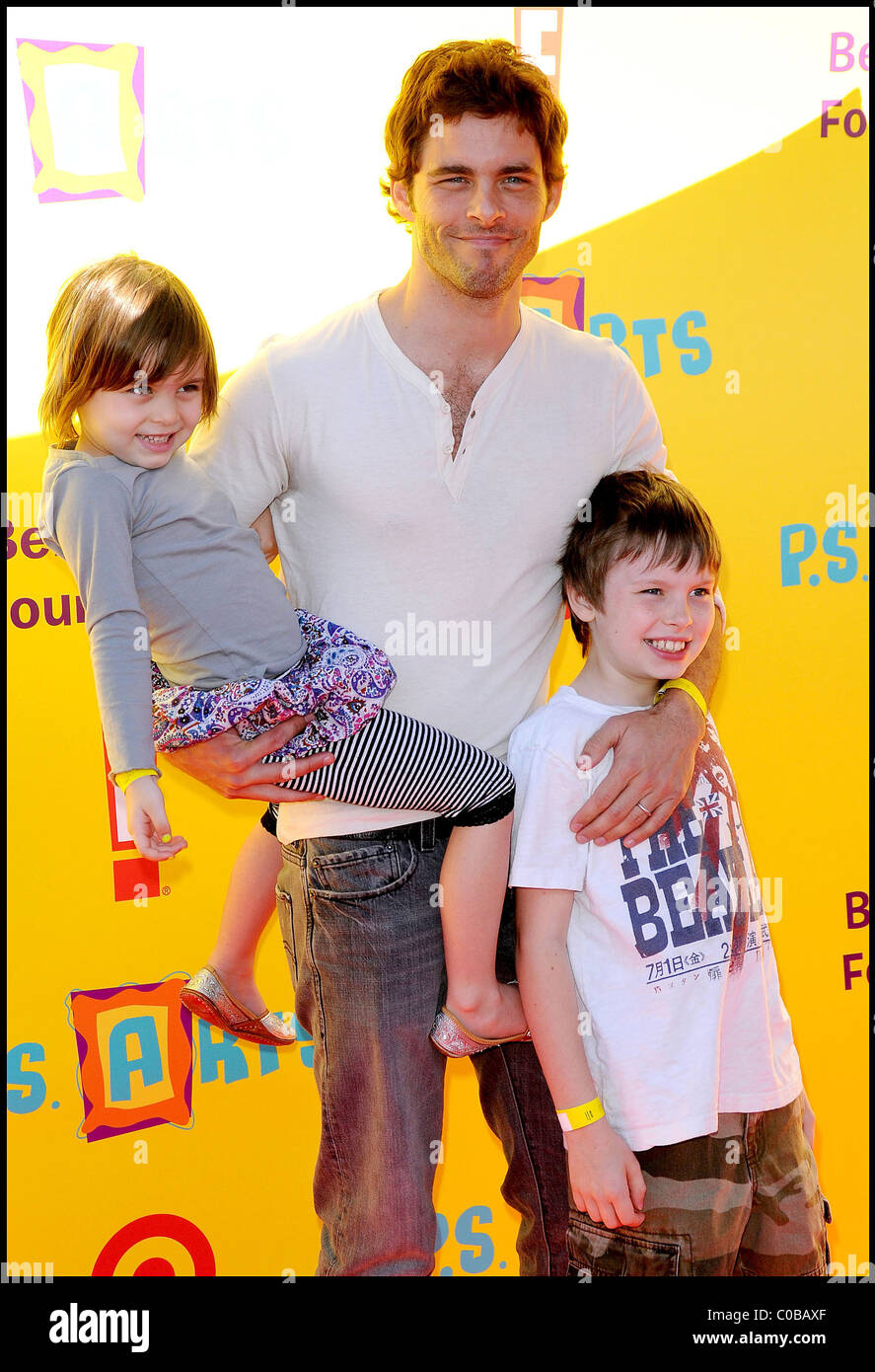 James Marsden with his son Jack and daughter Mary 2009 P.S. Arts ...