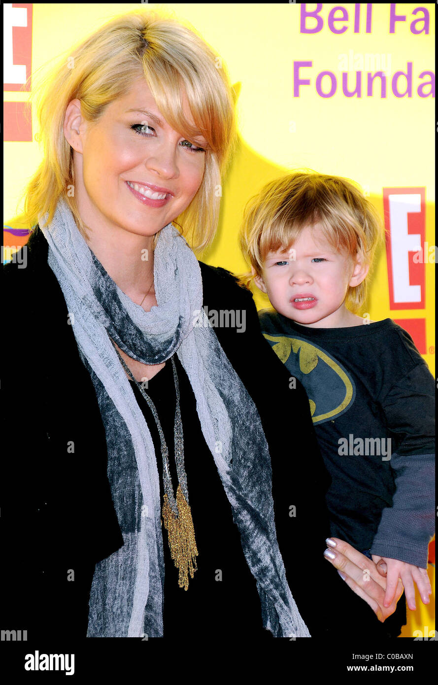 Jenna Elfman and her son Elias Elfman 2009 P.S. Arts Express Yourself ...
