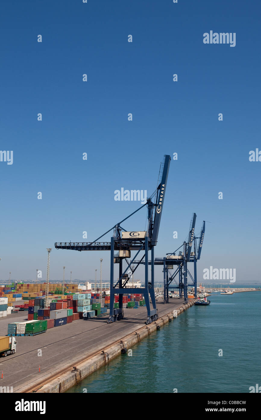 Shipping container base hi-res stock photography and images - Alamy