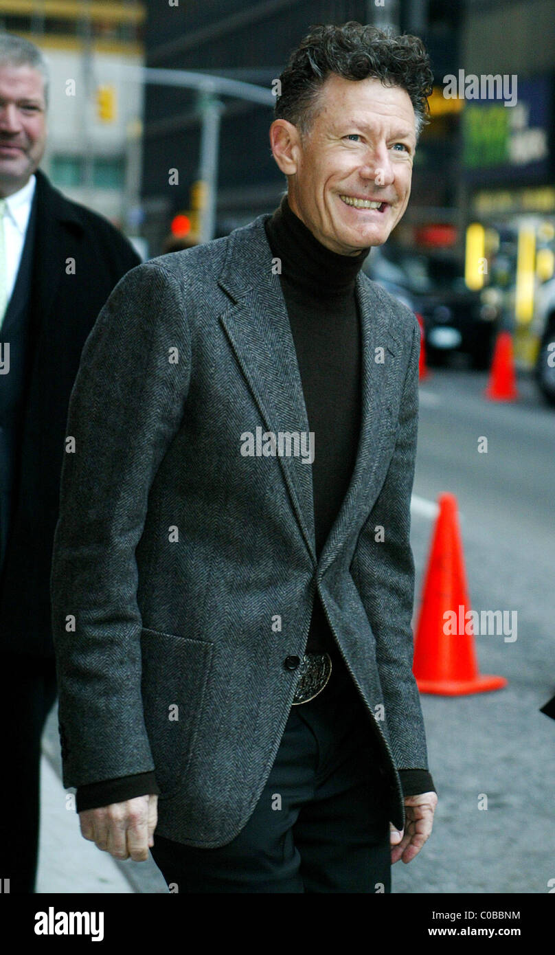 Lyle Lovett outside the Ed Sullivan Theater for the 'Late Show With ...