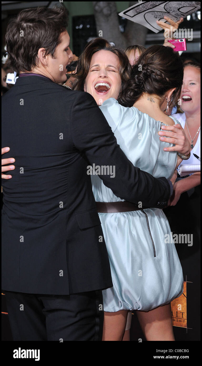 Elizabeth Reaser And Peter Facinelli