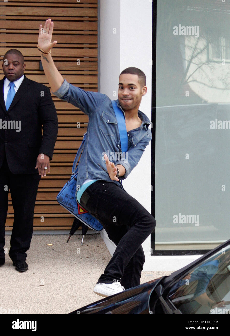 Danyl Johnson jokes around outside the 'X Factor' house for ...