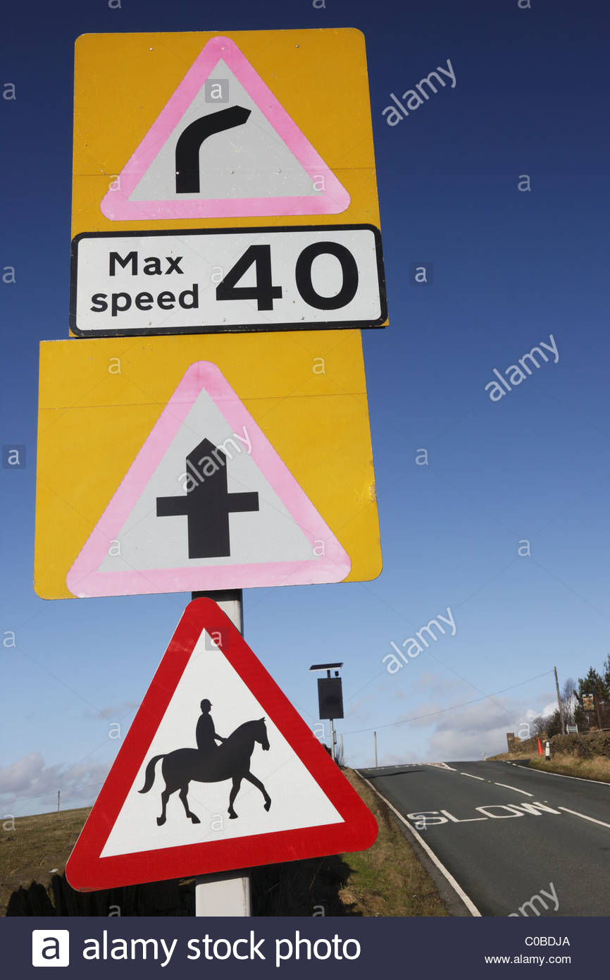 Road Signs Uk High Resolution Stock Photography and Images - Alamy