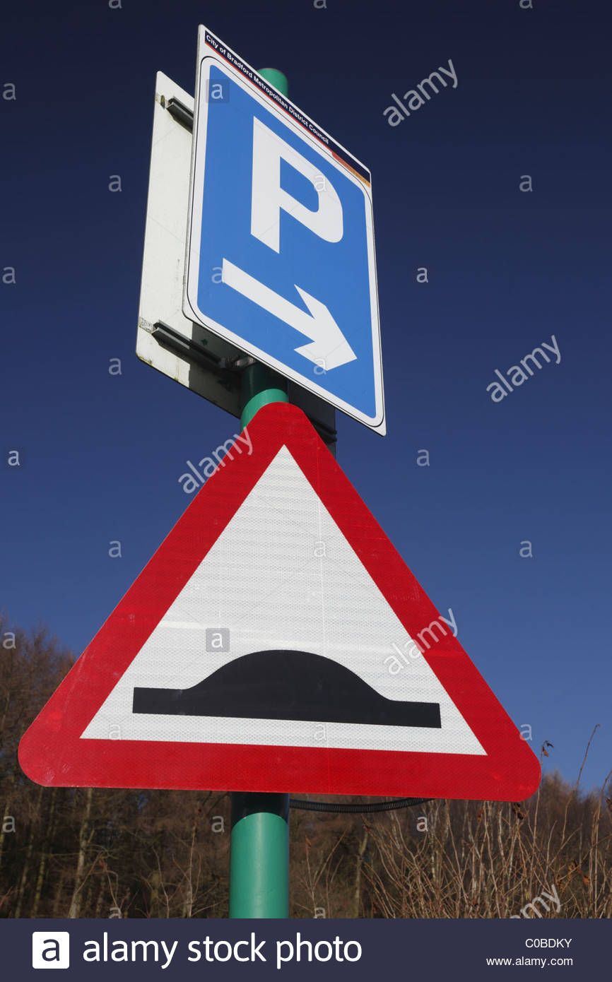 Traffic Humps Sign Stock Photos & Traffic Humps Sign Stock Images - Alamy