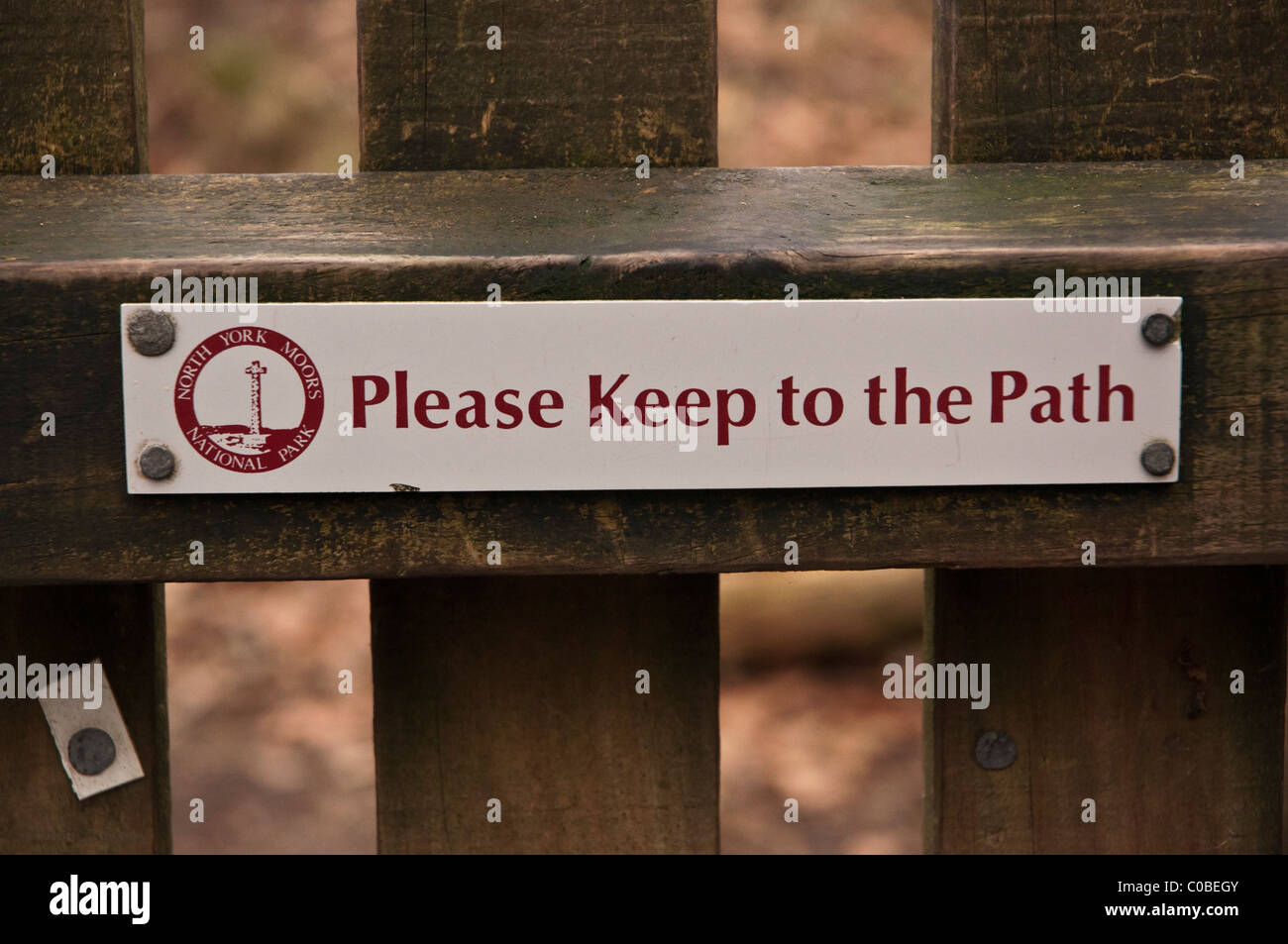 foot path sign Stock Photo - Alamy