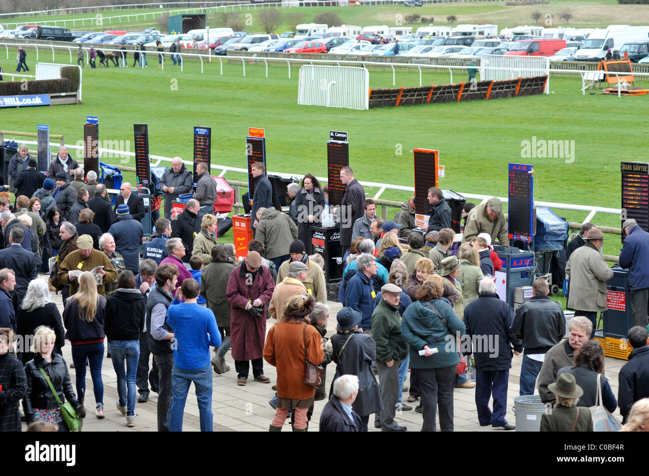 Racecourse bookmakers hi-res stock photography and images - Alamy