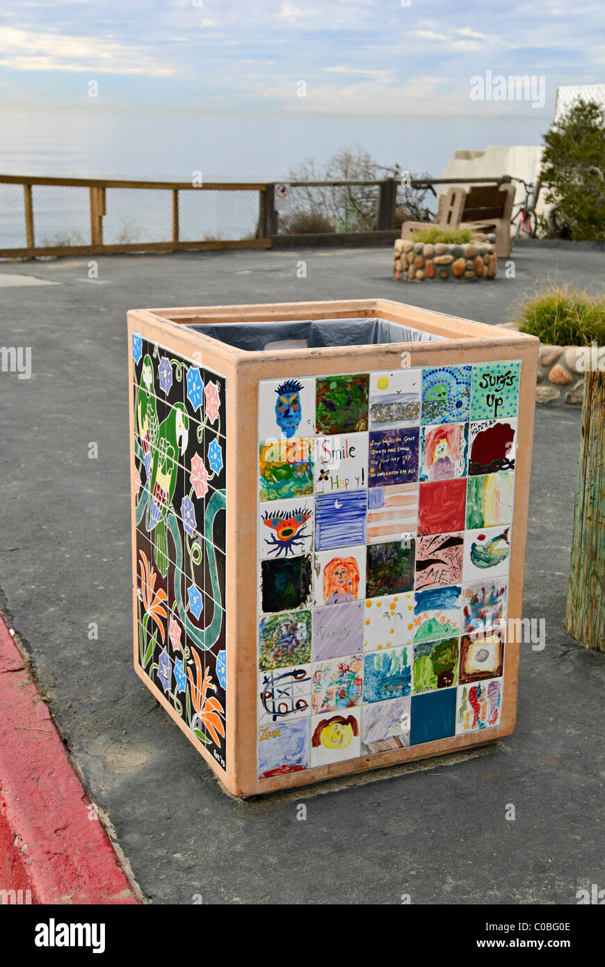 Waste of art hi-res stock photography and images - Alamy