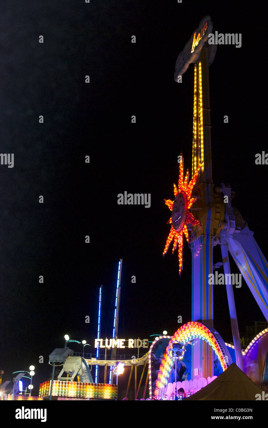 Funfair at night hi-res stock photography and images - Alamy