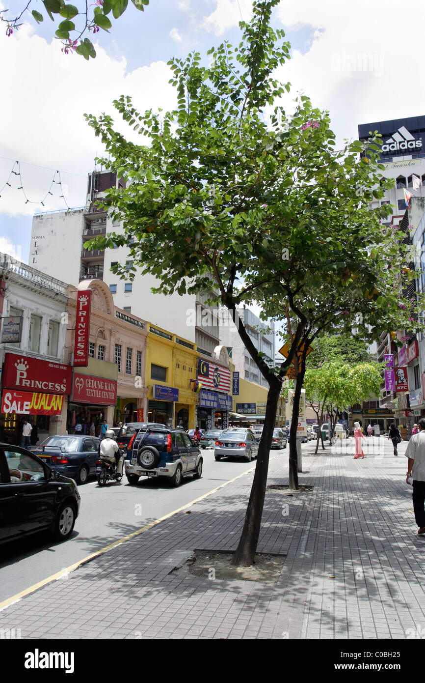Tunku Abdul Rahman street in Kuala Lumpur, Malaysia Stock Photo - Alamy