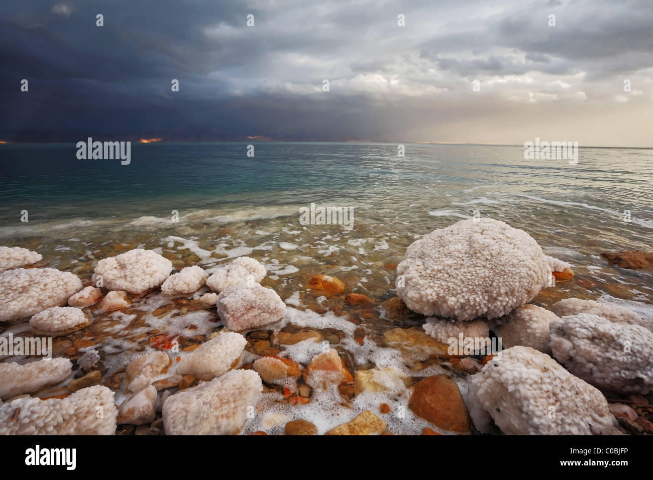 Dark storm sea rocks hi-res stock photography and images - Alamy