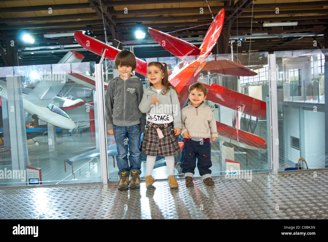 Friends museum kids hi-res stock photography and images - Alamy