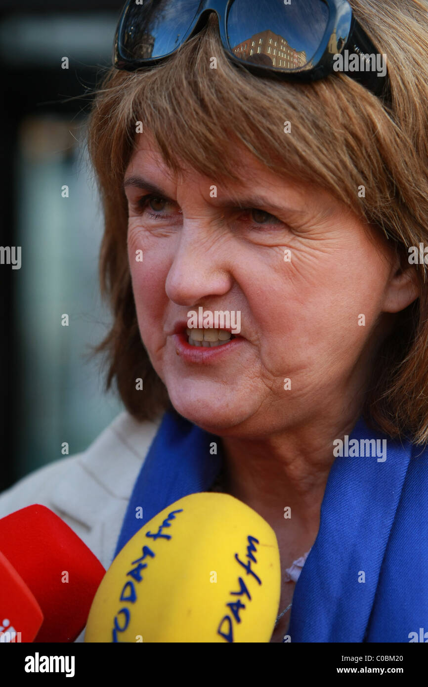 Elaine Fitzsimons's Instagram, Twitter & Facebook on IDCrawl