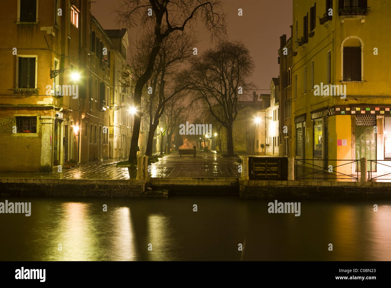 Long exposure shot street night hi-res stock photography and images - Alamy