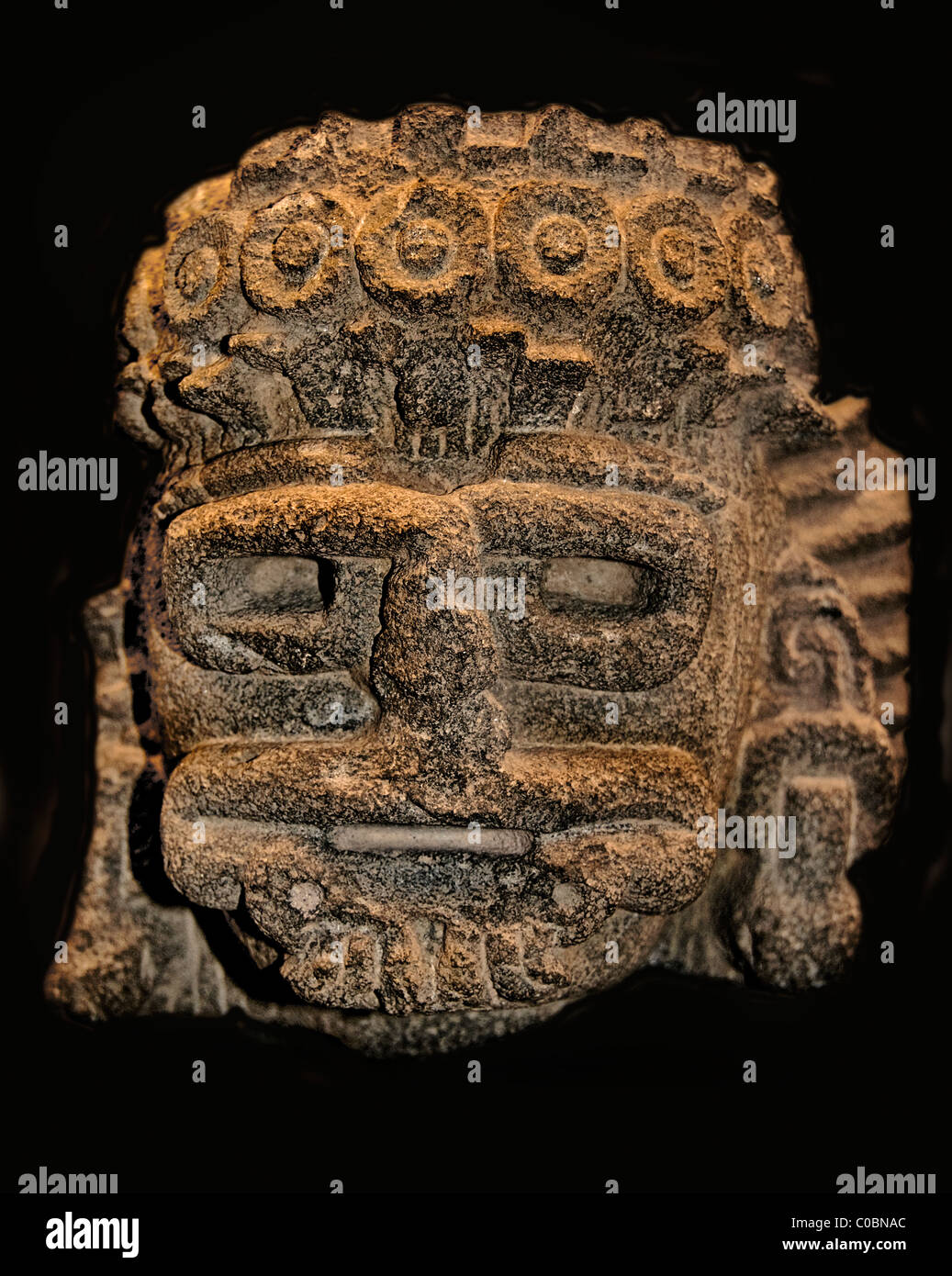 Native american indian statue hi-res stock photography and images - Alamy