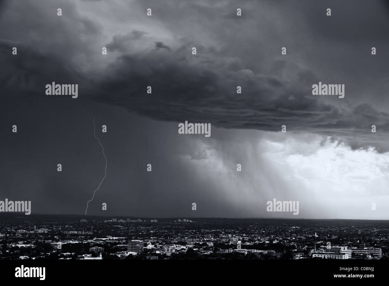 Sydney lightning hi-res stock photography and images - Alamy