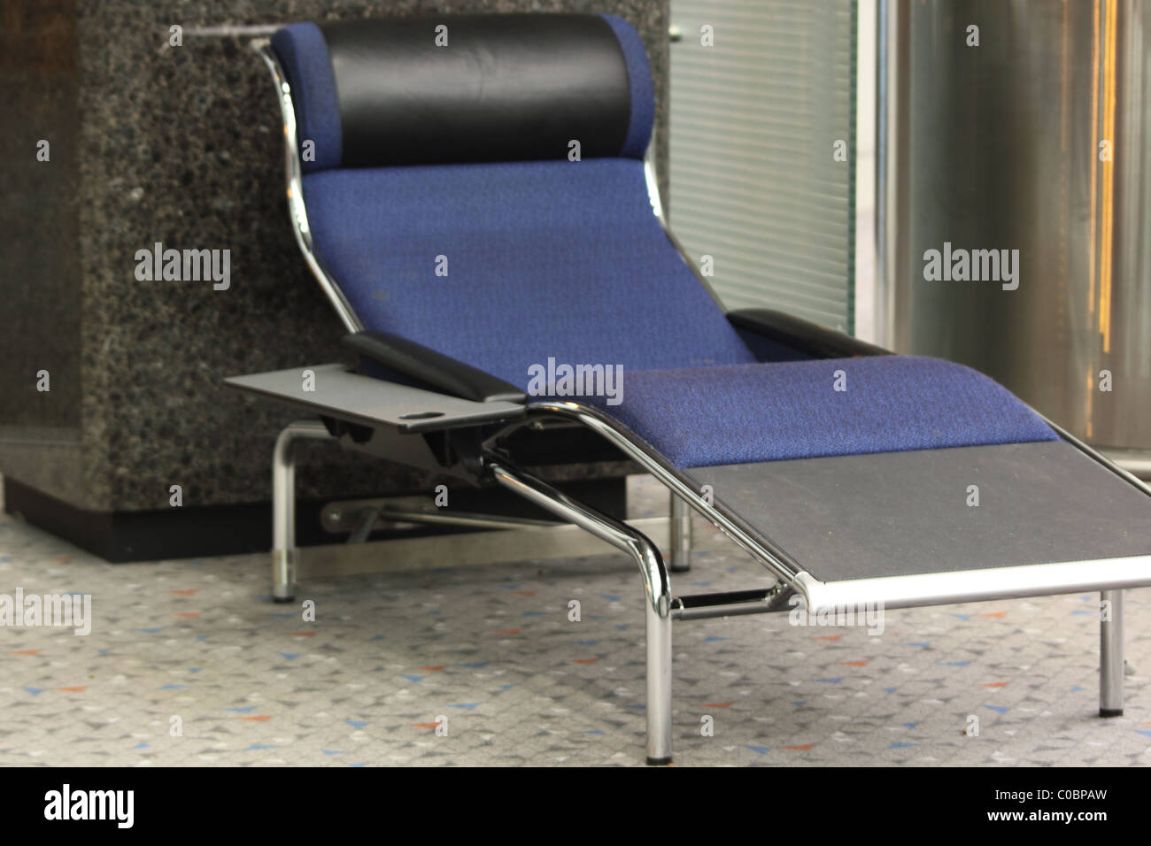 Reclined seating hi-res stock photography and images - Alamy