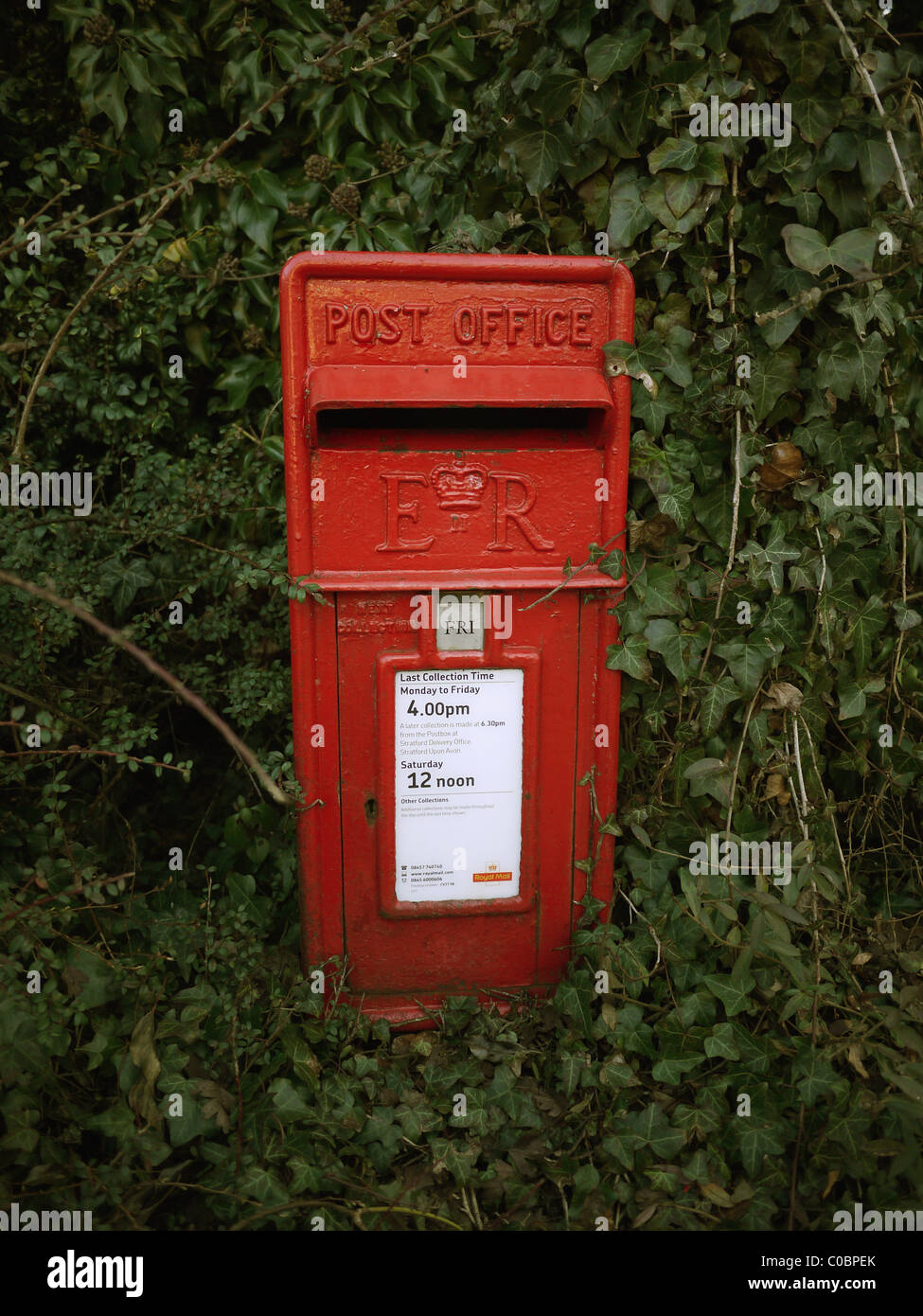 Pillar box royal mail hi-res stock photography and images - Alamy