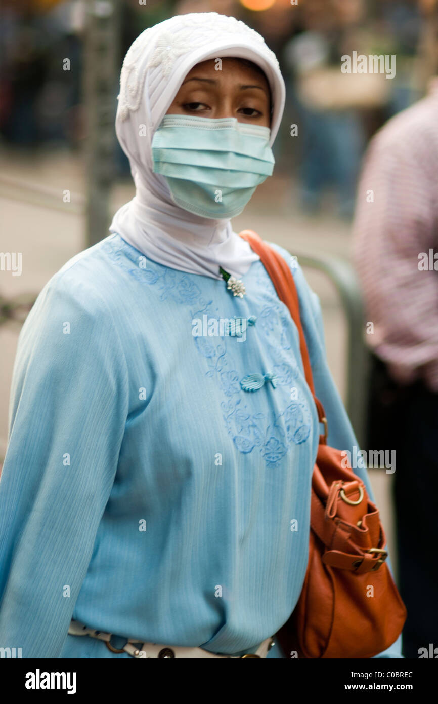 Face at street hi-res stock photography and images - Alamy