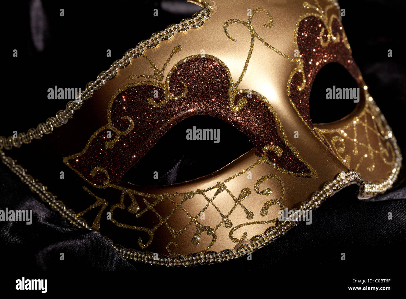 Ball party mask Stock Photo - Alamy