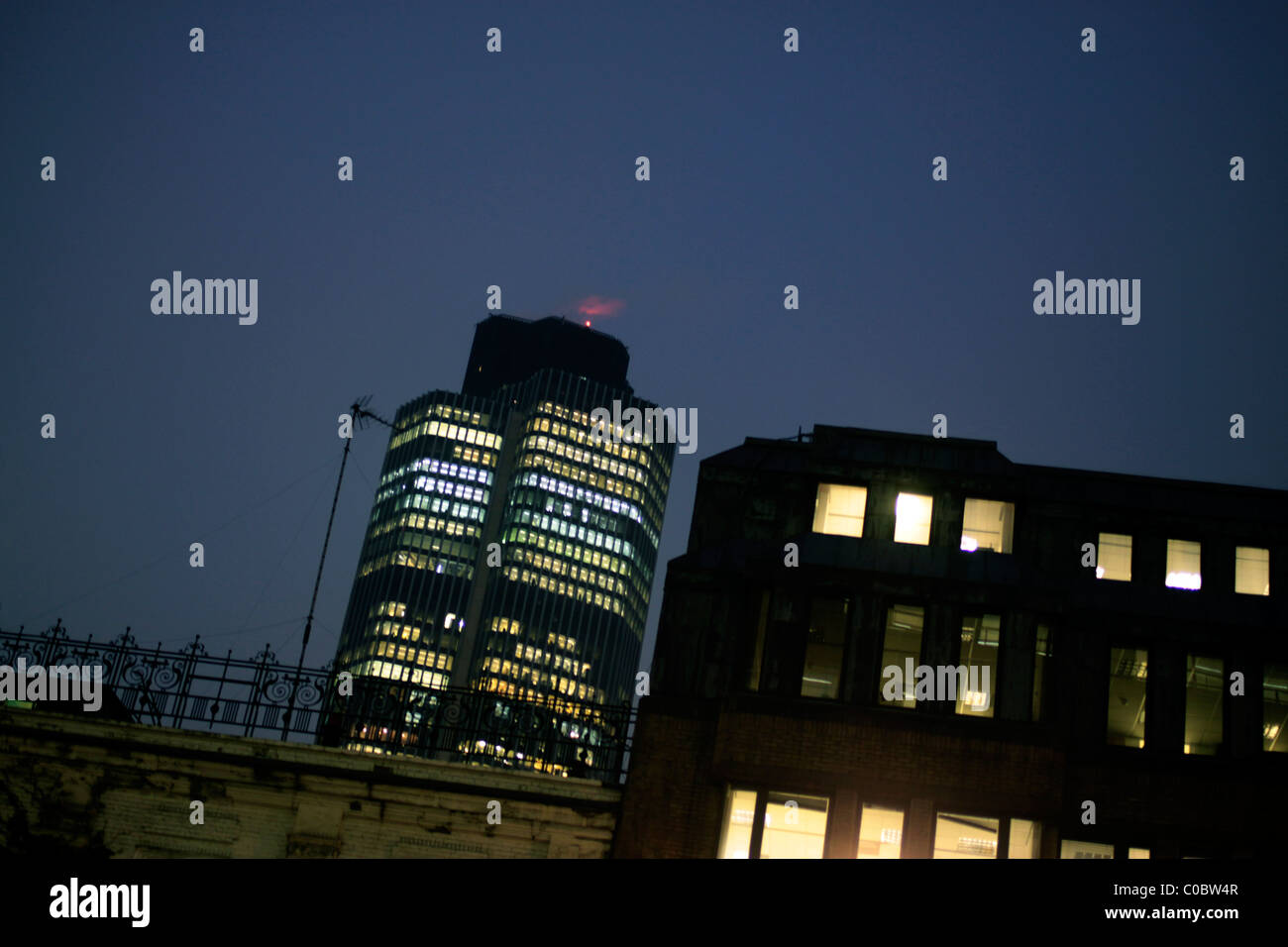 Tower 42 london night hi-res stock photography and images - Alamy
