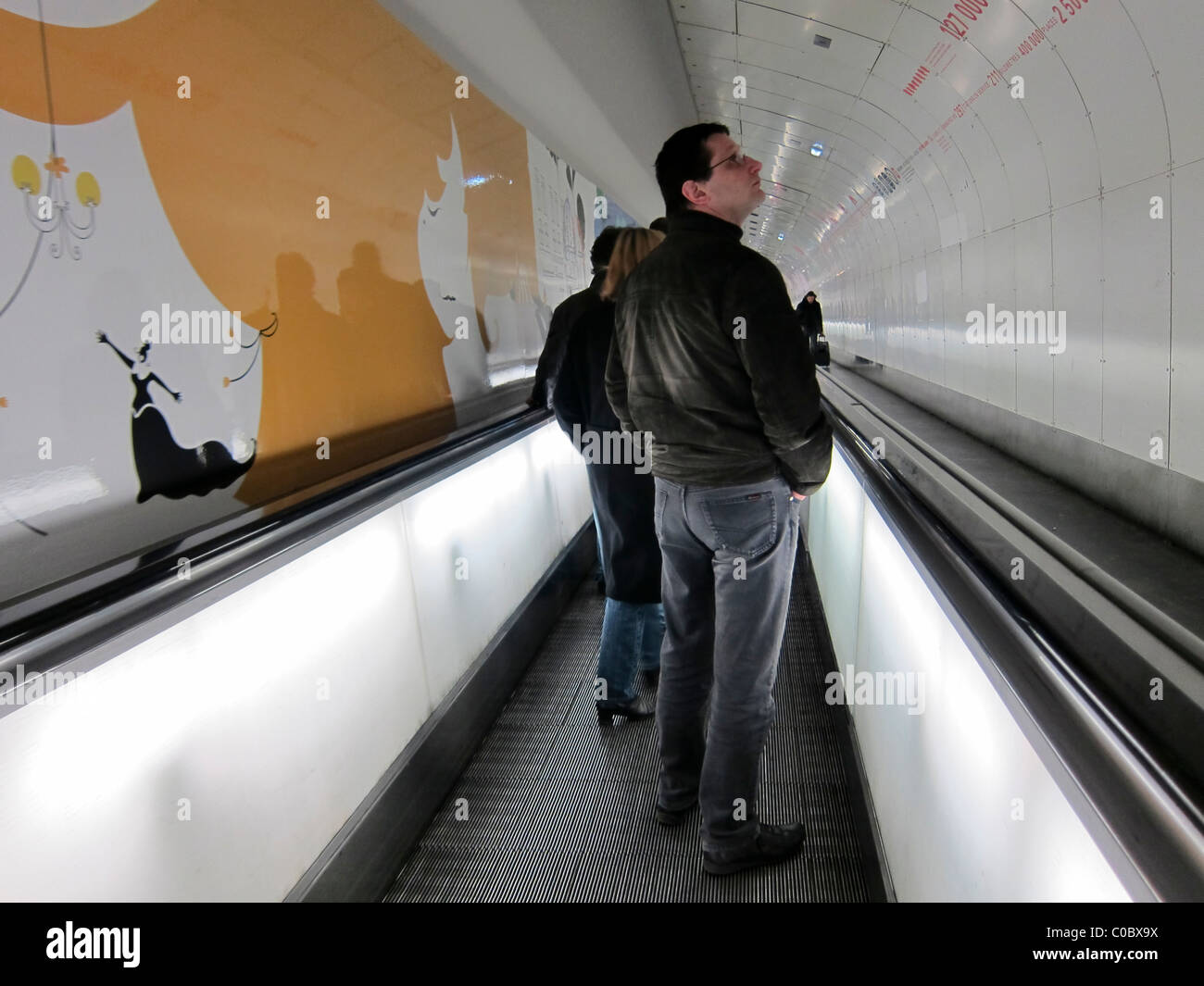 Subway passengers paris hi-res stock photography and images - Alamy