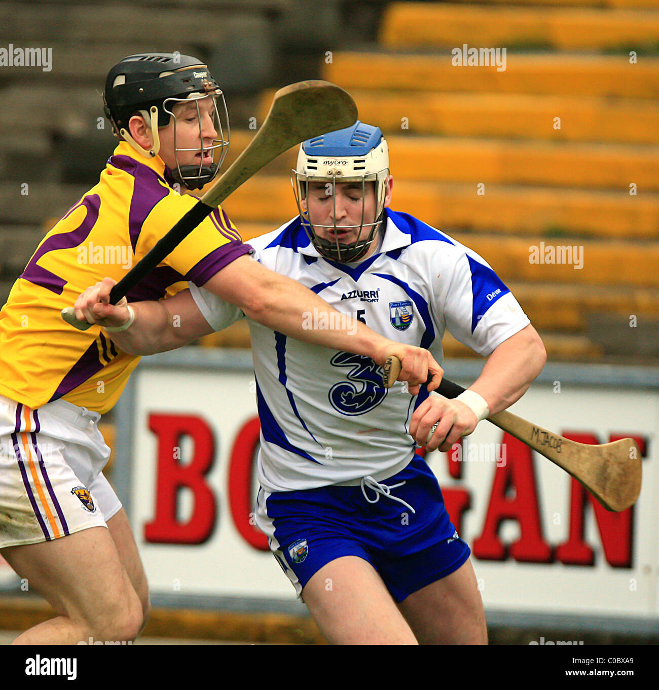 Hurling hi-res stock photography and images - Alamy