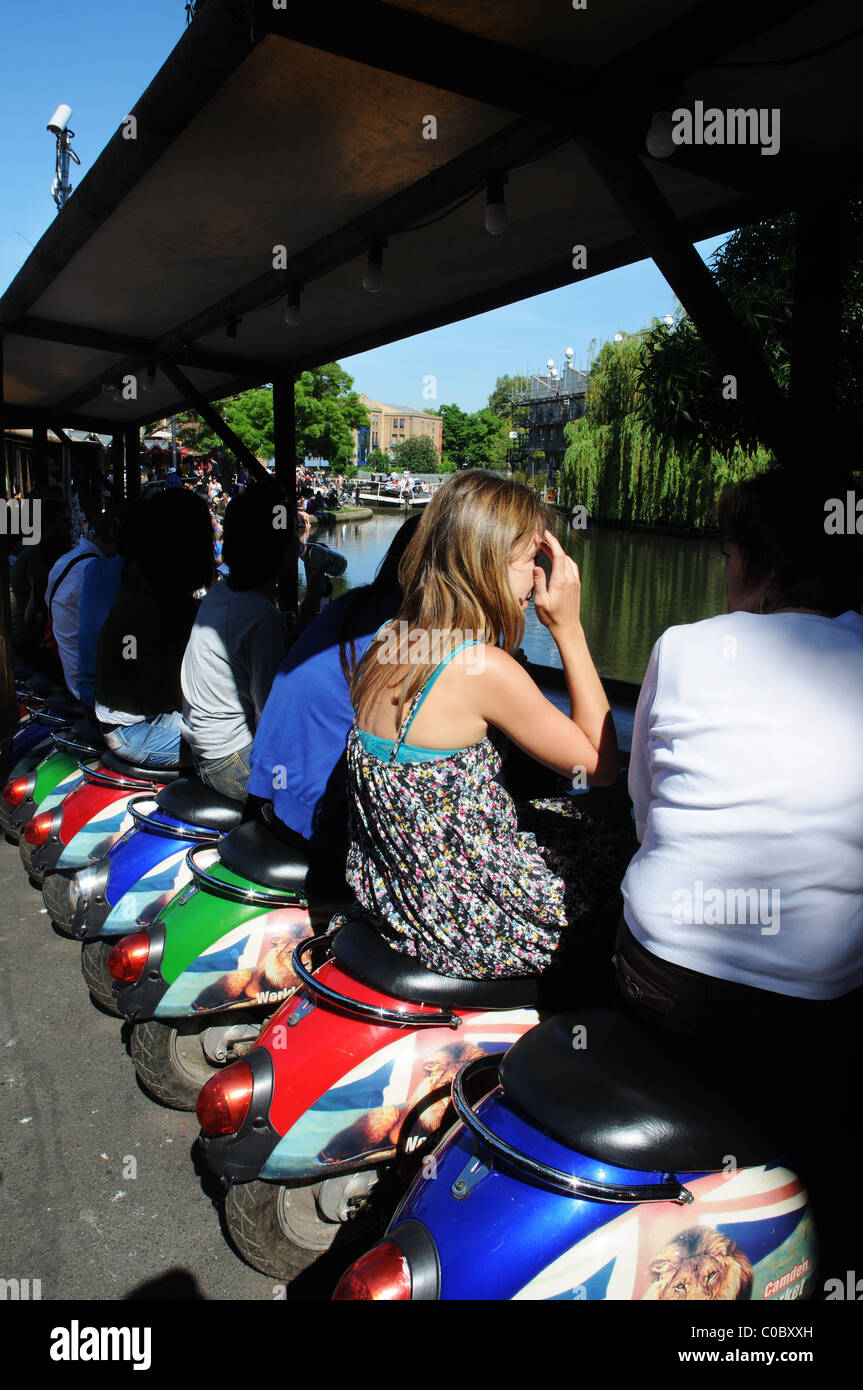 Cool cafe london hi-res stock photography and images - Alamy