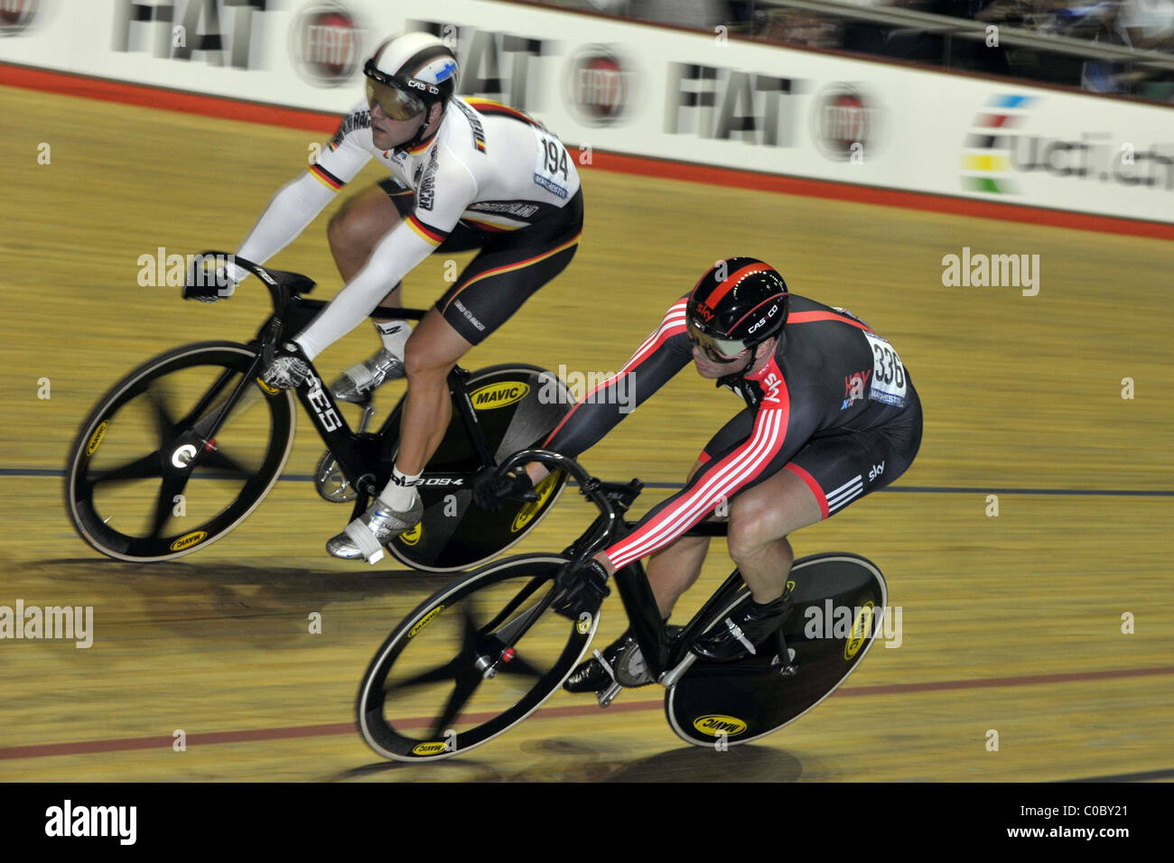 Track team hi-res stock photography and images - Alamy