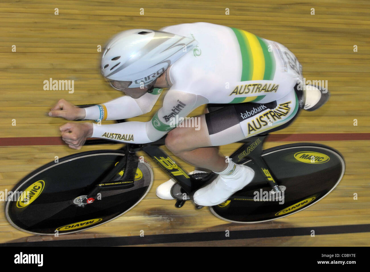 Mens Individual Pursuit. UCI Track World Cup. Manchester Velodrome. 18 ...
