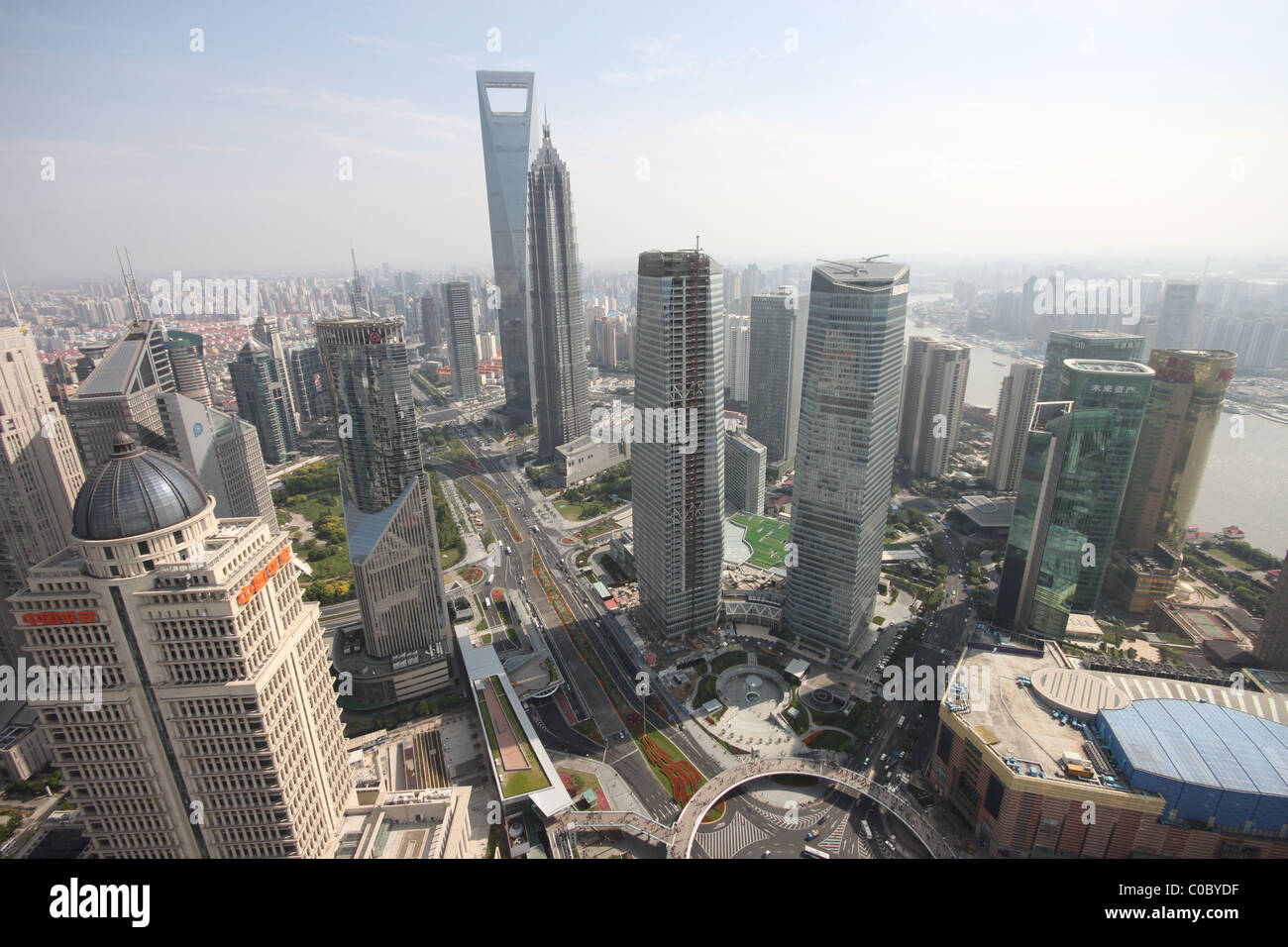 Shanghai skyline hi-res stock photography and images - Alamy
