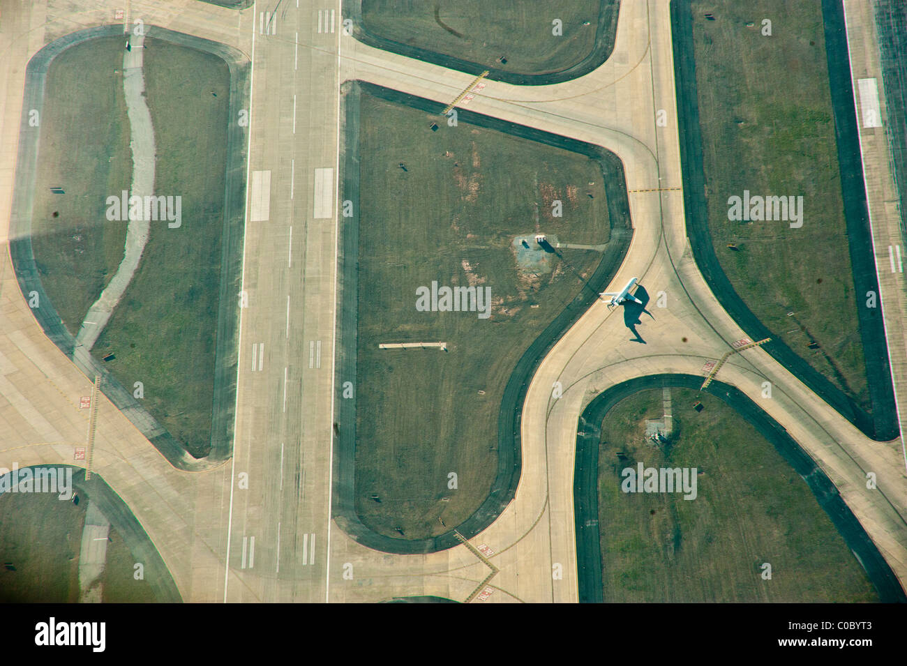 Atlanta airport aerial hi-res stock photography and images - Alamy