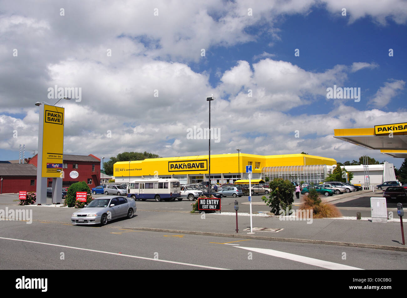 Pak'n Save Supermarket, Tay Street, Invercargill (Waihōpai), Southland ...