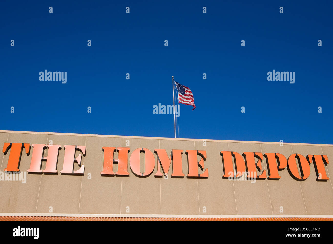 Home depot store sign hi-res stock photography and images - Alamy