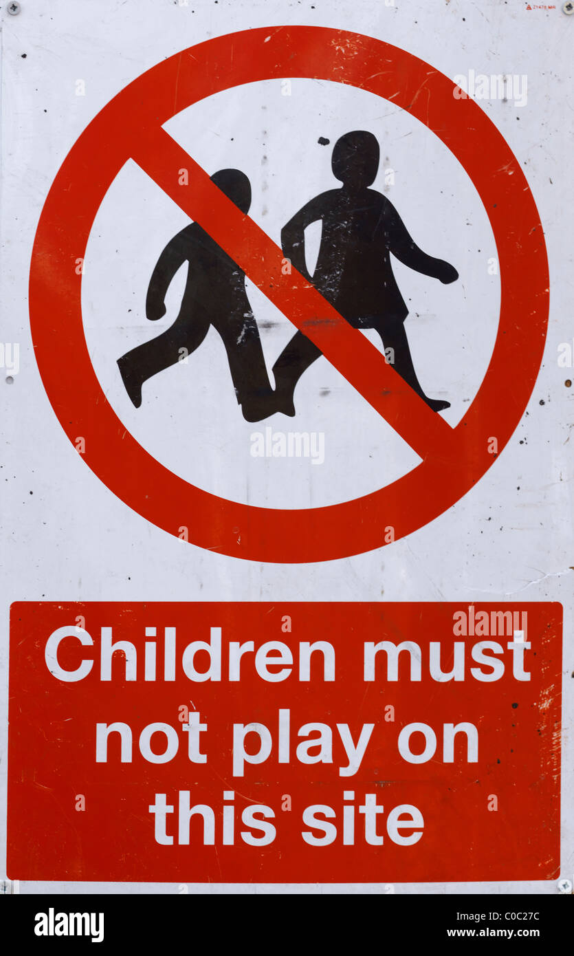 Children Must Not Play On This Site Sign Stock Photo - Alamy