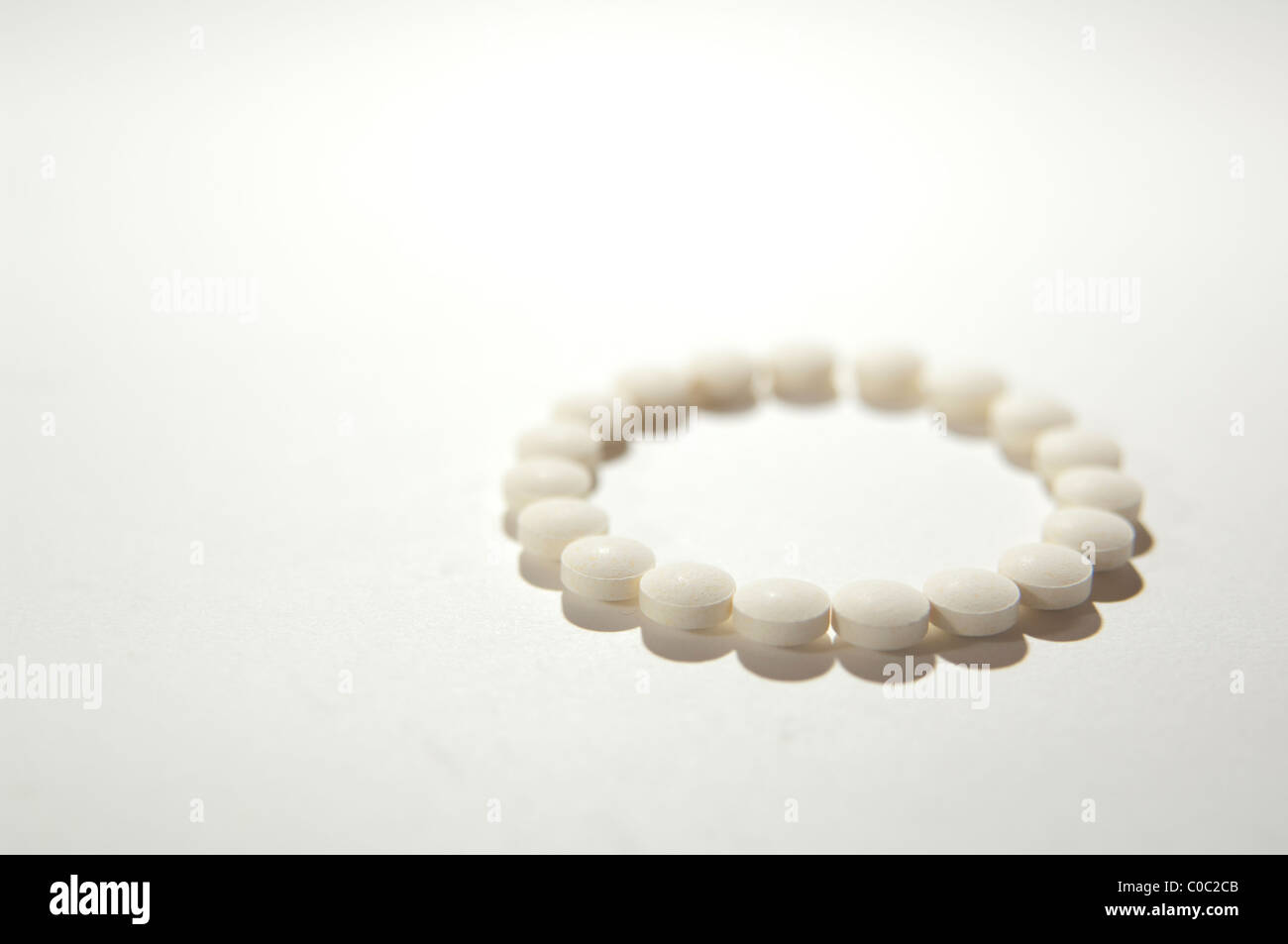 Circle of pills Stock Photo - Alamy