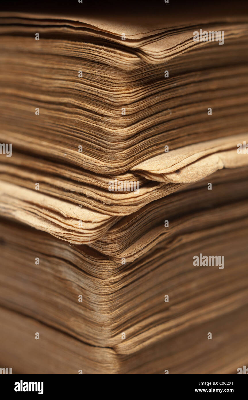 Pages of an old book hi-res stock photography and images - Alamy