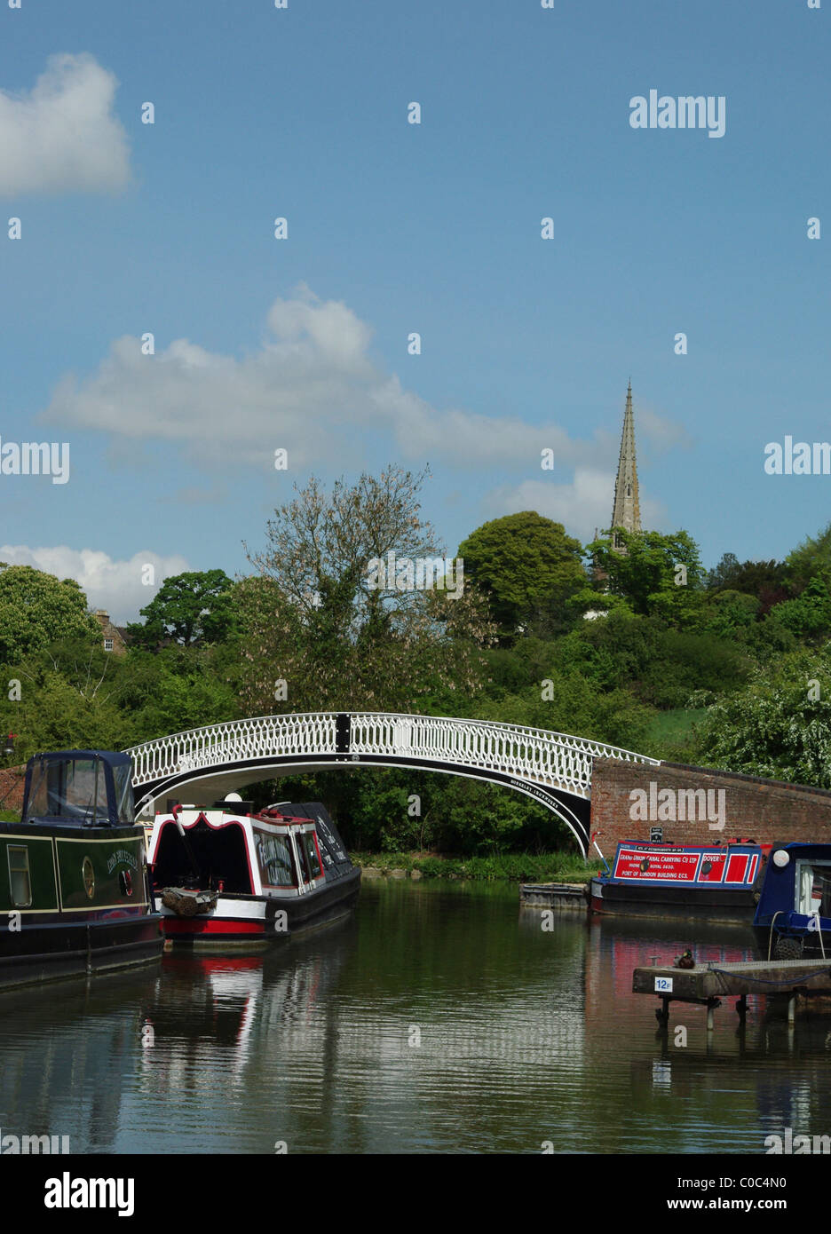 Colourful narrowboats at Braunston Marina, Northamptonshire, England ...