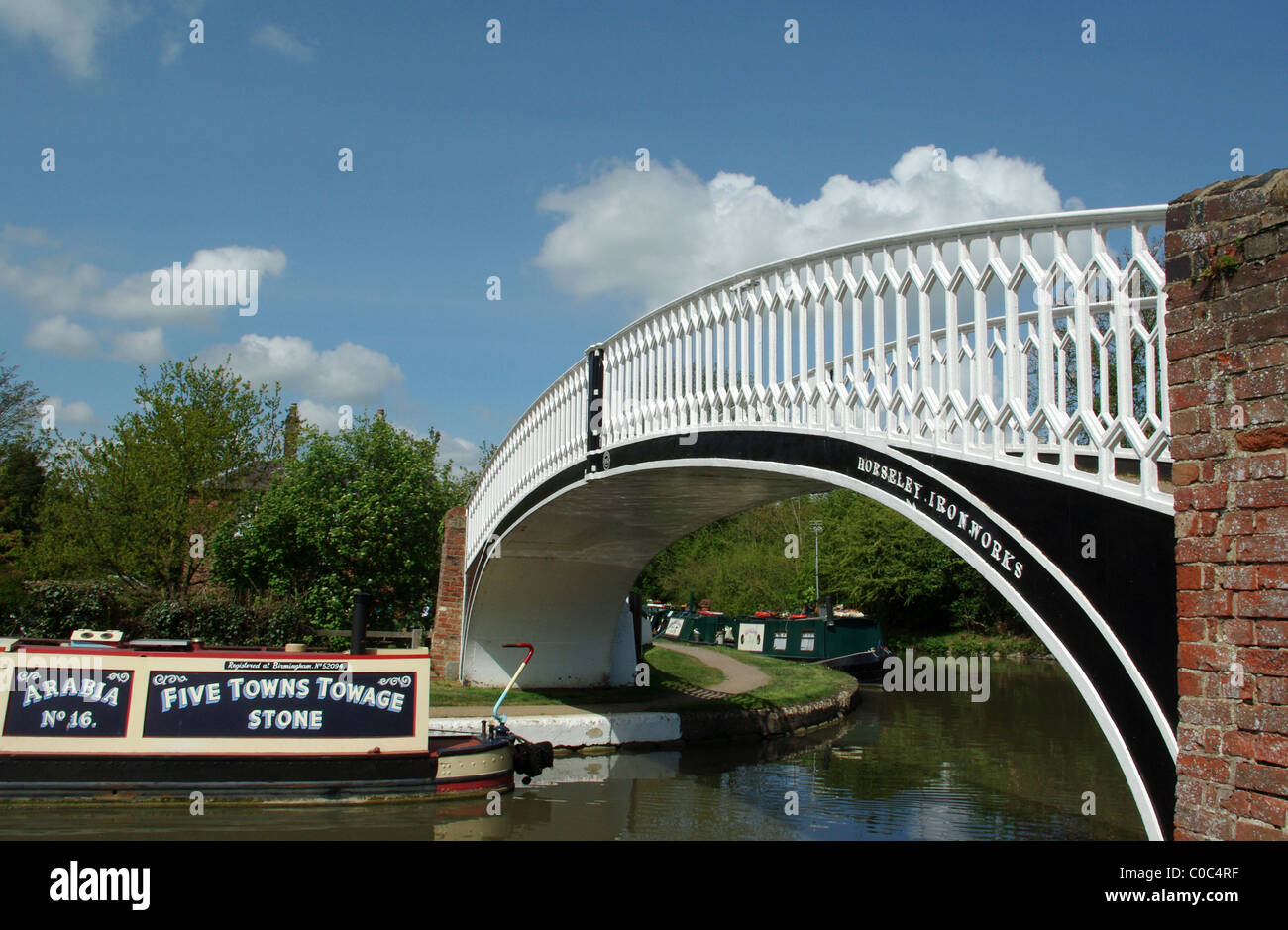 The roving bridge at Braunston Marina, Northamptonshire, England UK ...