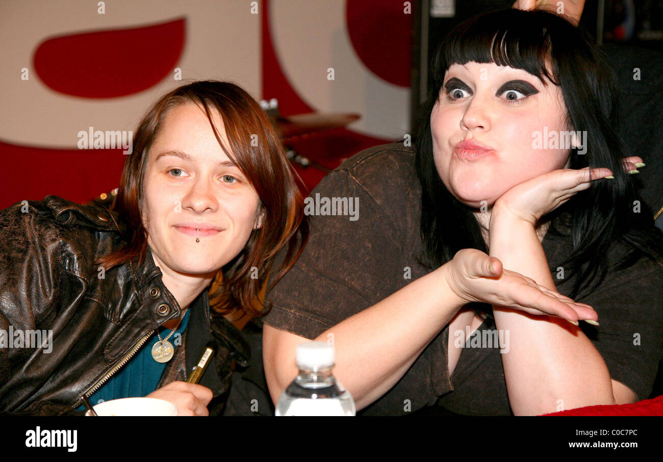 Hannah Blilie and Beth Ditto Gossip sign copies of their album ...