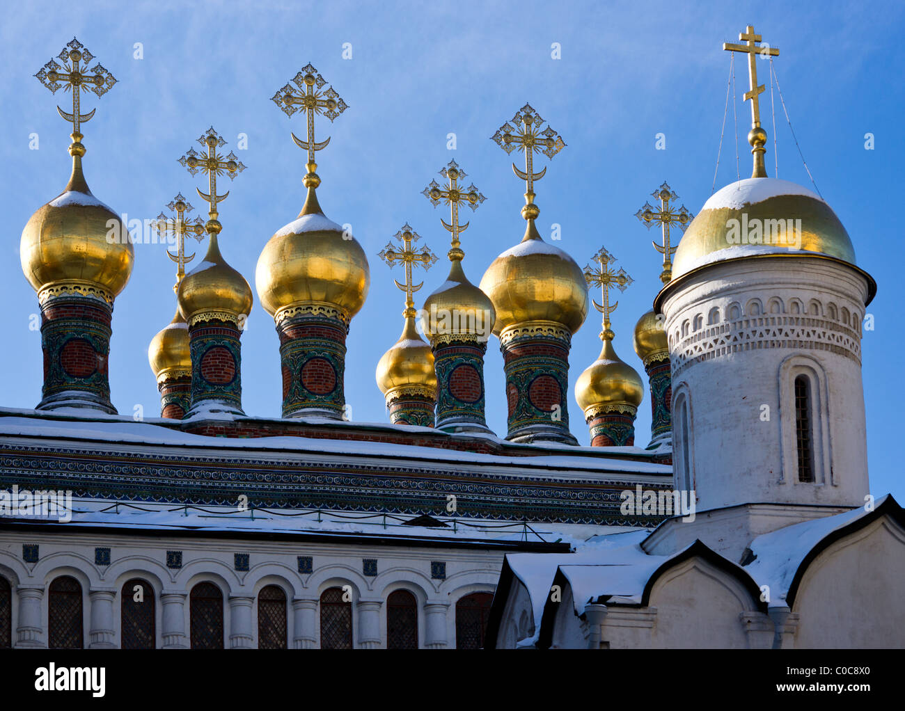 Golden domes of churches at Moscow Kremlin Stock Photo - Alamy