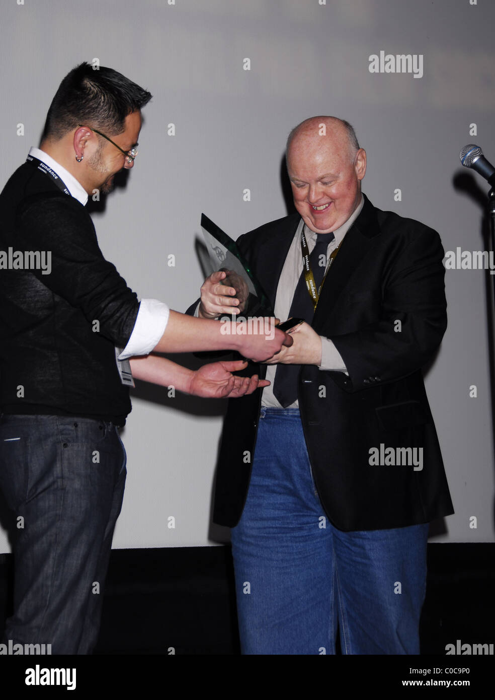 Lewis Tice presents Frank Henenlotter with the 2008 Phantasmagoria ...