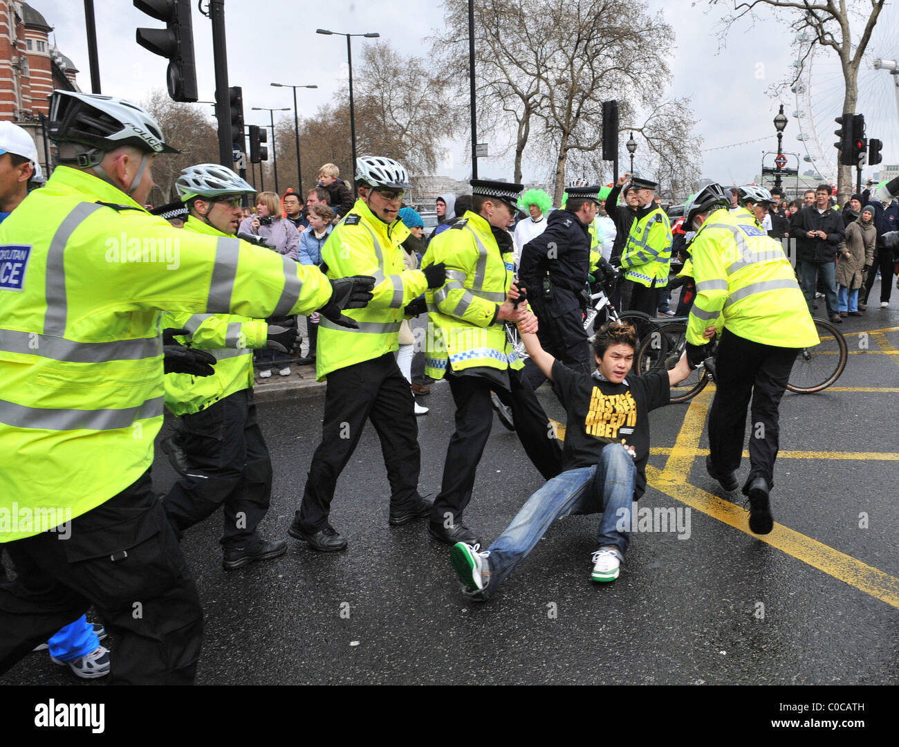 Riots break out during the Beijing 2008 Olympic Torch Relay London ...