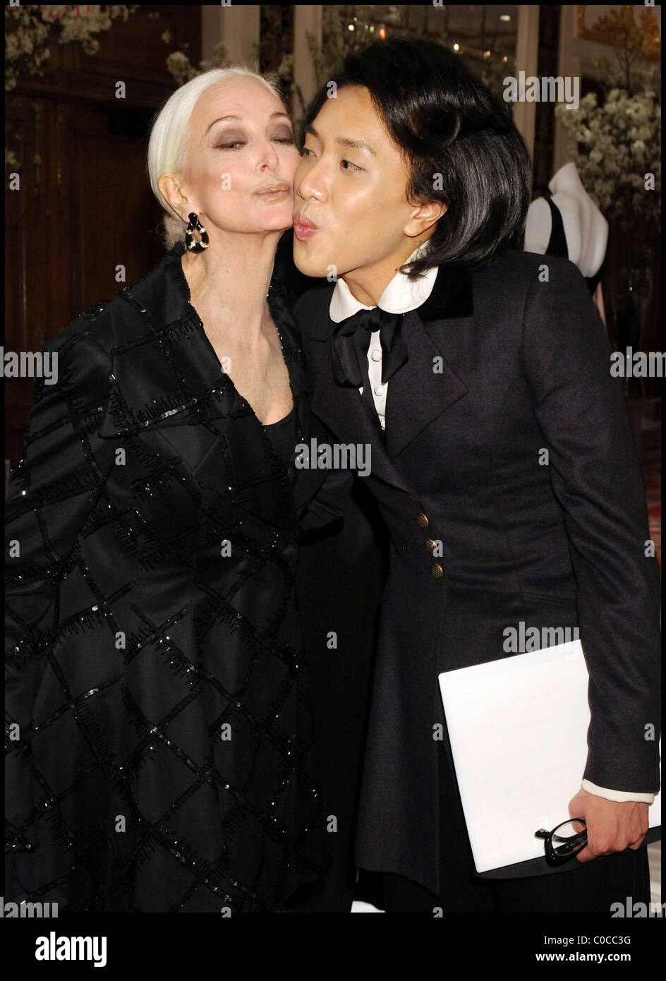 Super Model Carmen Dell' Orifice and Fashion Designer Cho Cheng Cho ...