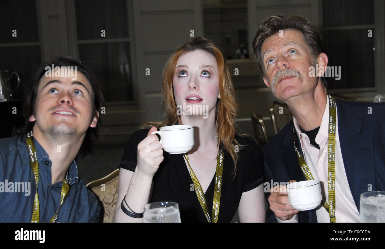 William H. Macy, Fiona Glascott and Jason Ritter The cast of 'The Deal ...