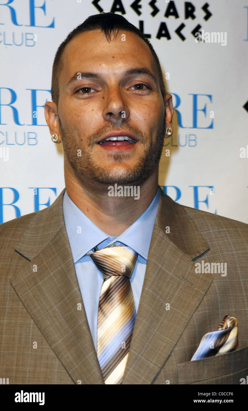 Kevin Federline Welcomes The Milestone Of Turning 30 at Pure nightclub ...