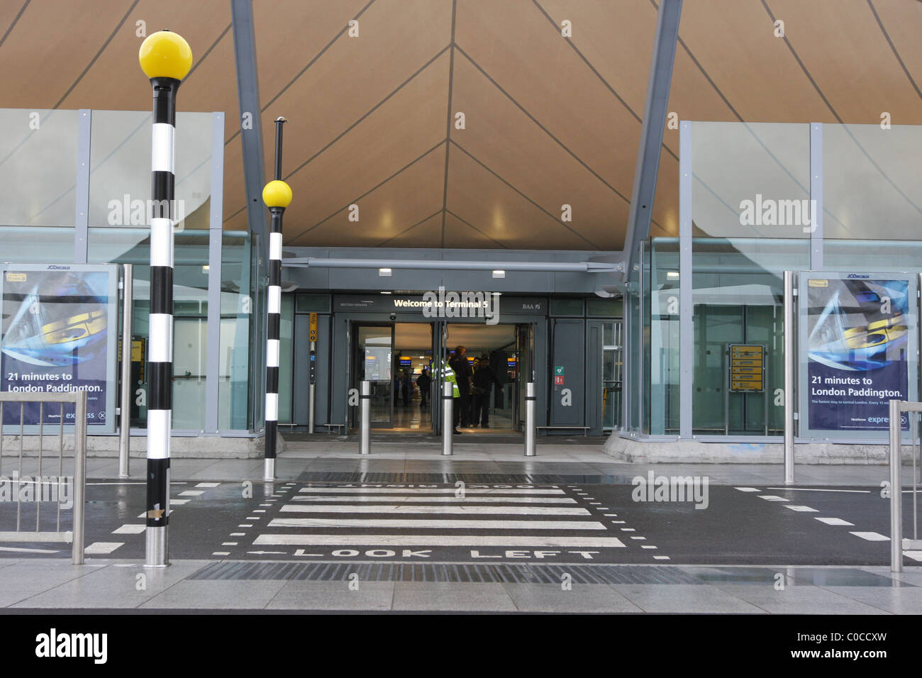 Exterior of terminal 5 at Heathrow Airport London, England - 14.03.08 ...