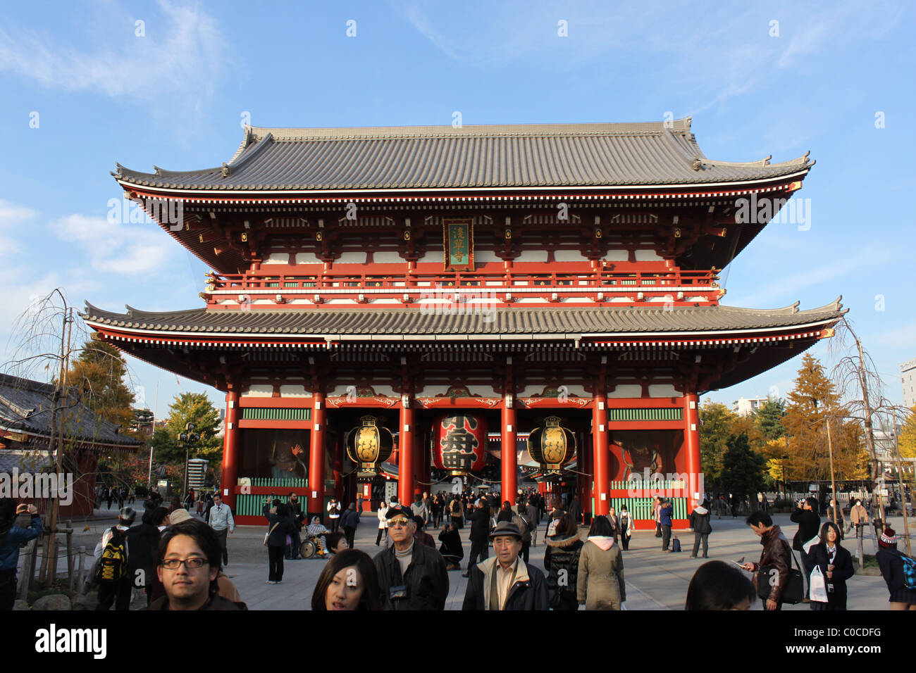 The hozomon gate hi-res stock photography and images - Alamy