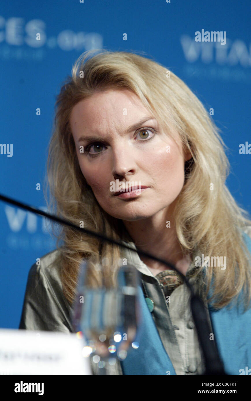 Alysse Nelson Bloom Vital Voices honoured Mariane Pearl widow of slain ...