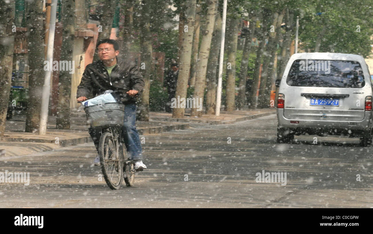 Chinese civilians hi-res stock photography and images - Alamy