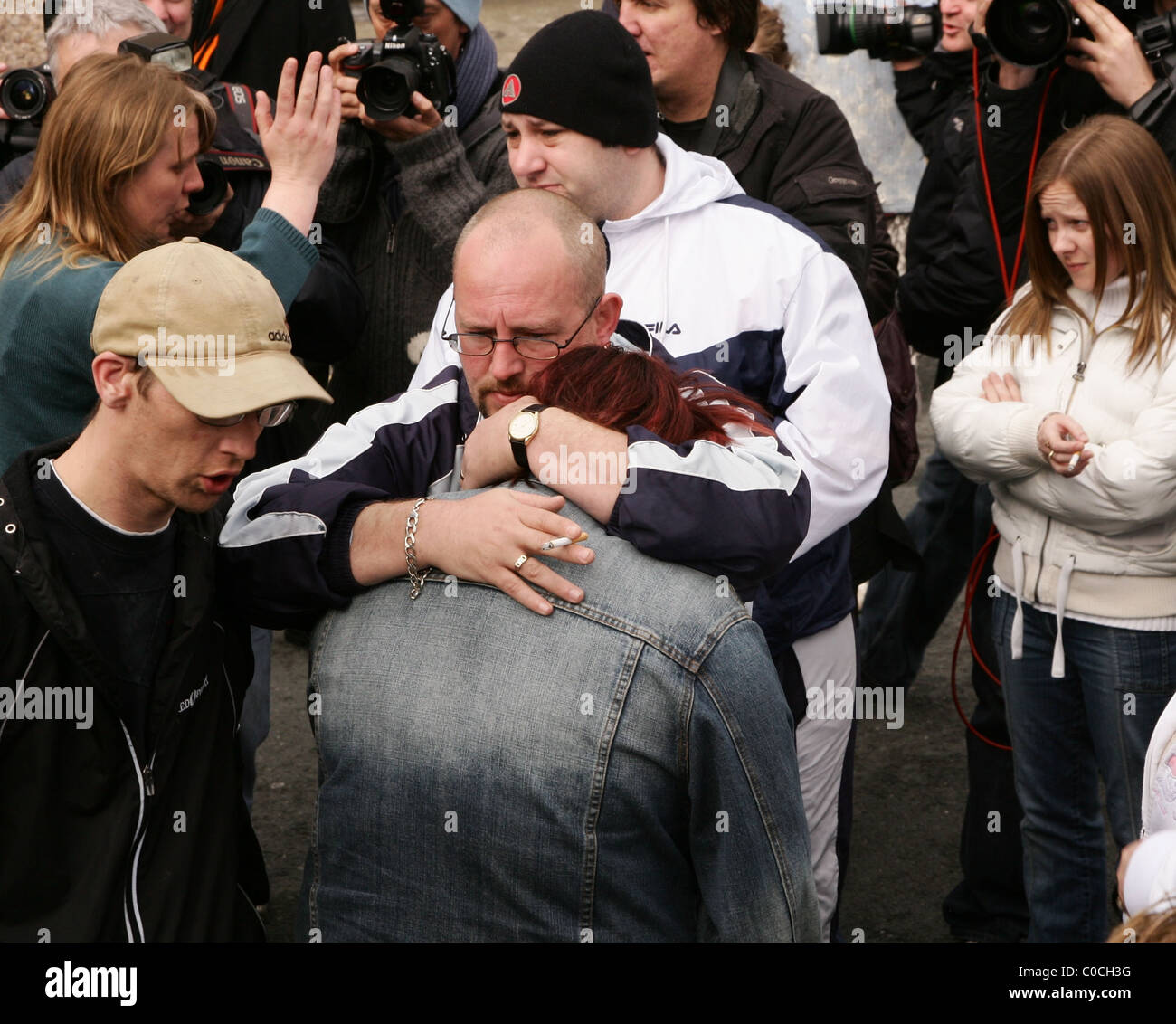 Neil Hyatt and Petra Jameson break down upon hearing Karen has been ...